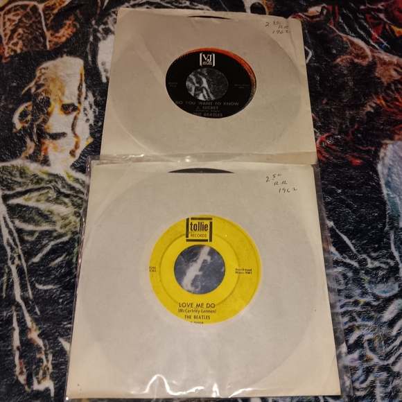The Beatles | Media | 2 The Beatles 45 Rpm Vintage Vinyl Record Bundle ...